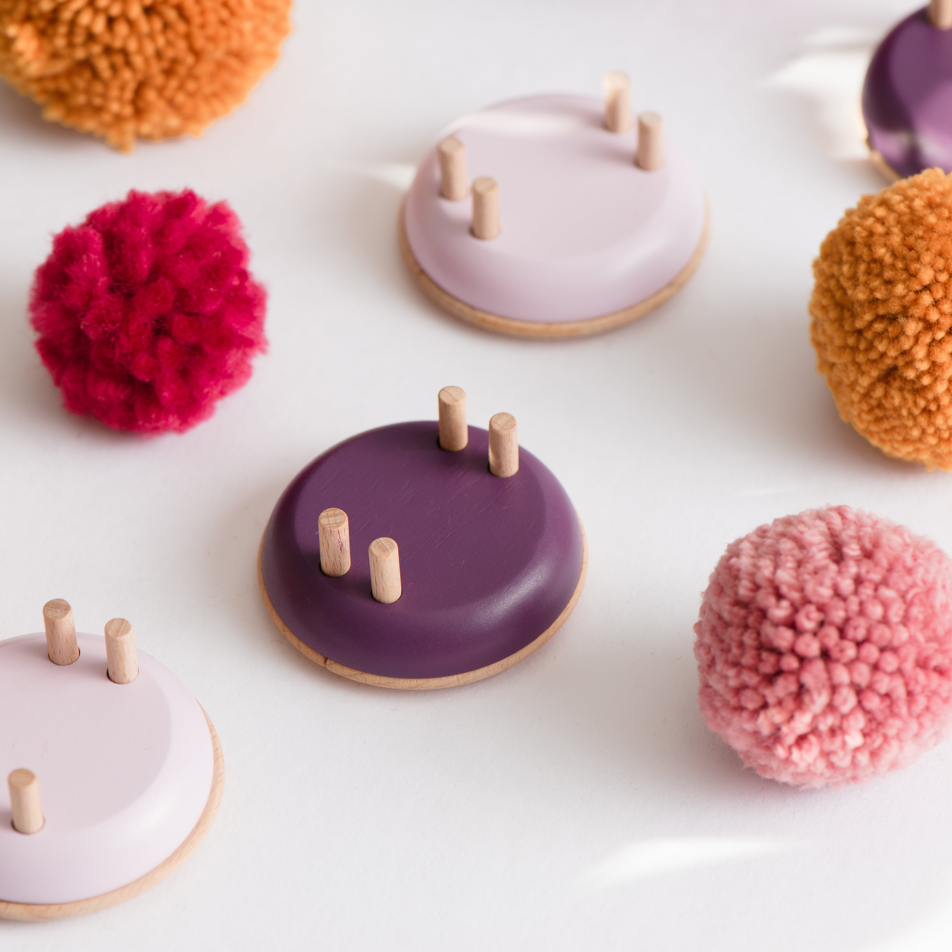 macaron pom maker – Quince & Co.