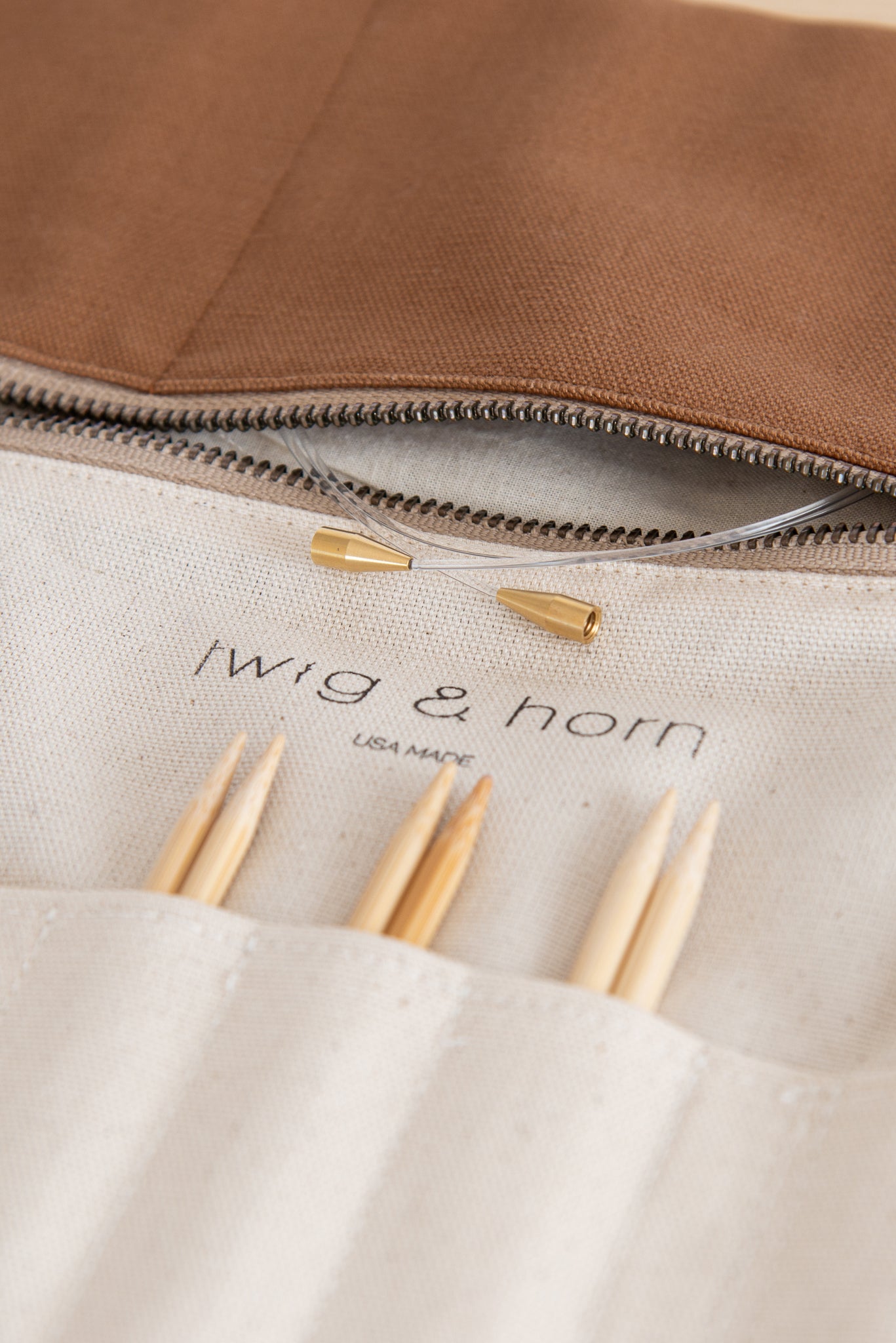 standard canvas interchangeable needle case – Quince & Co.
