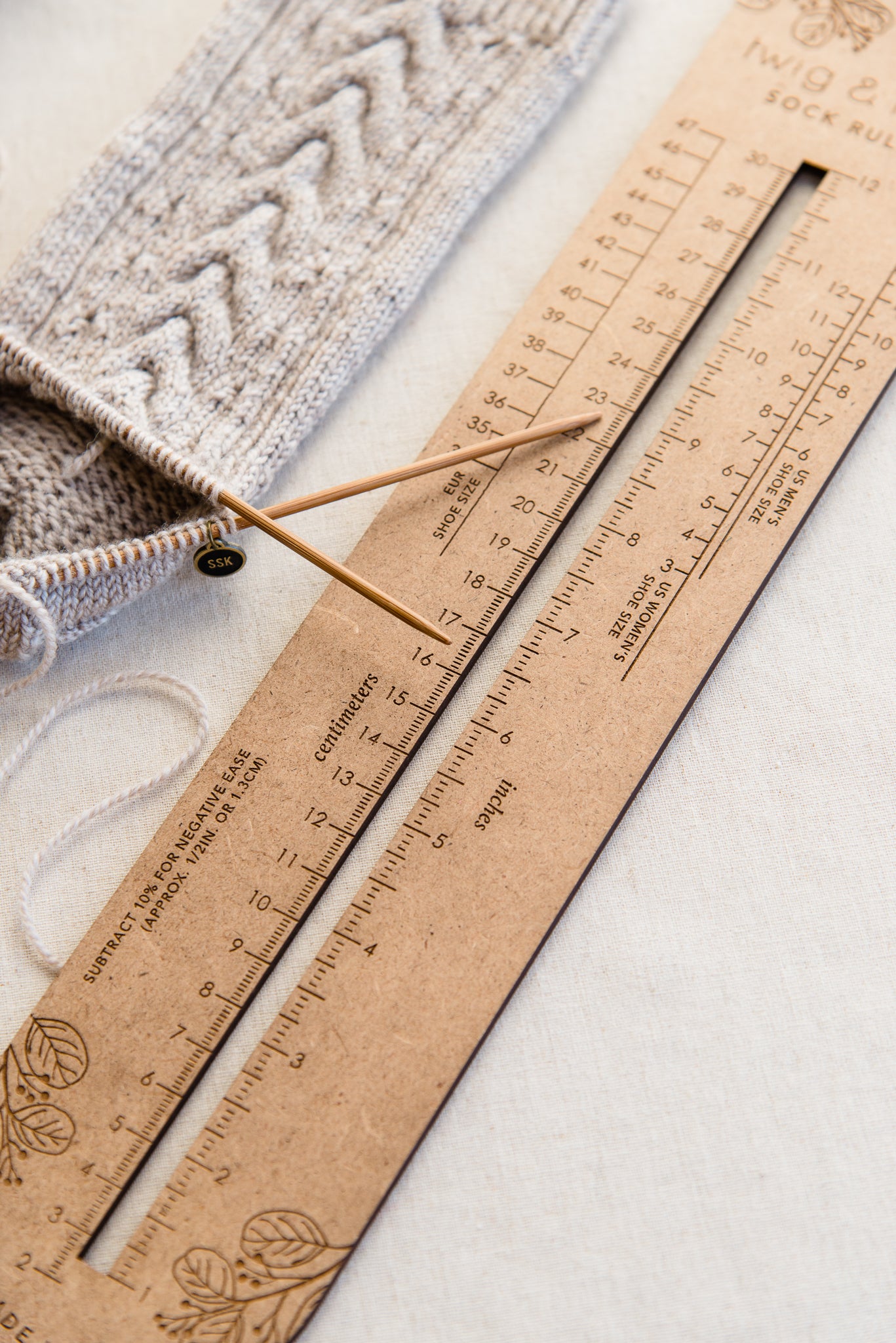 sock sizing ruler – Quince & Co.