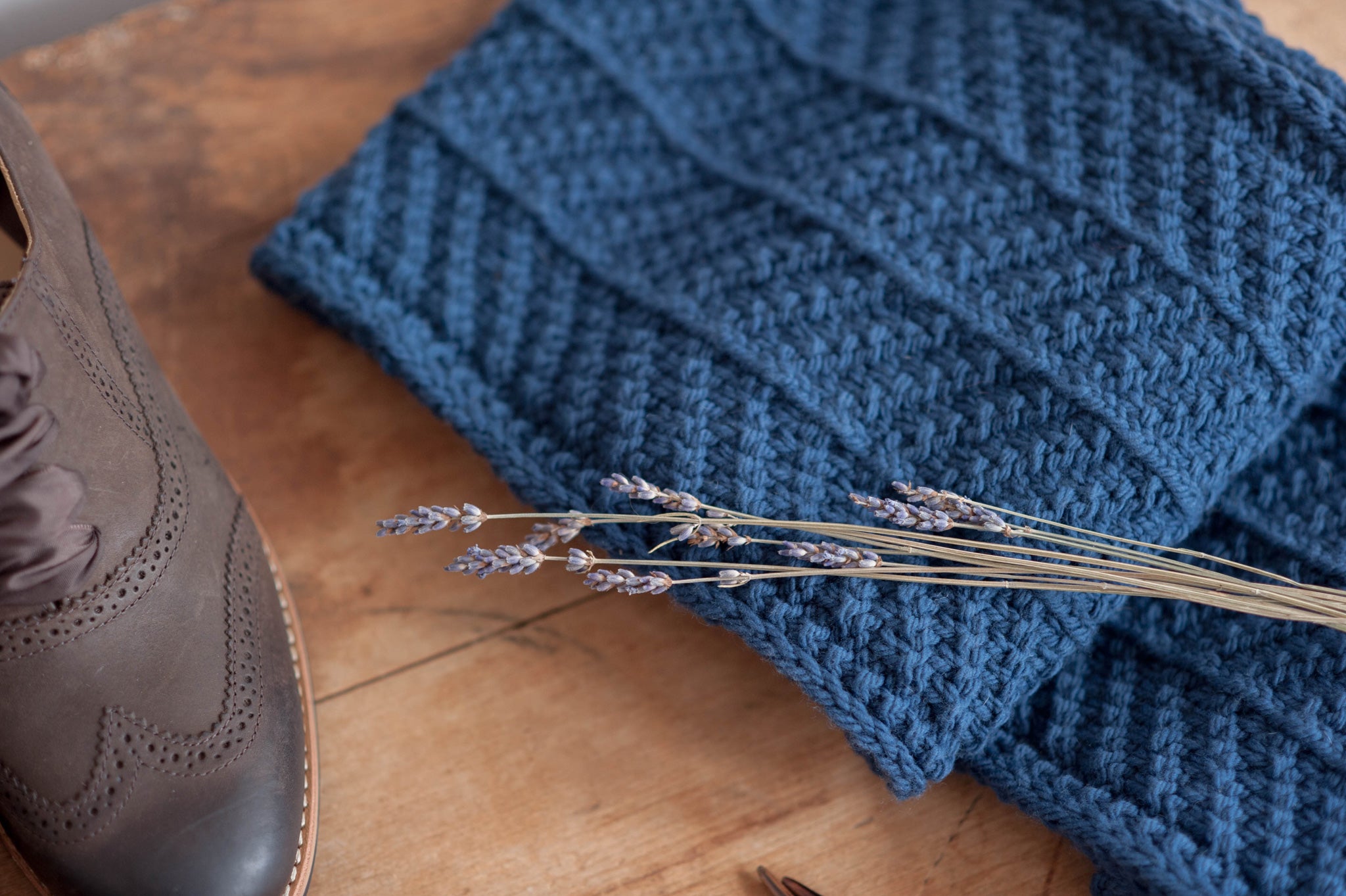 fluting cowl knitting pattern – Quince & Co.