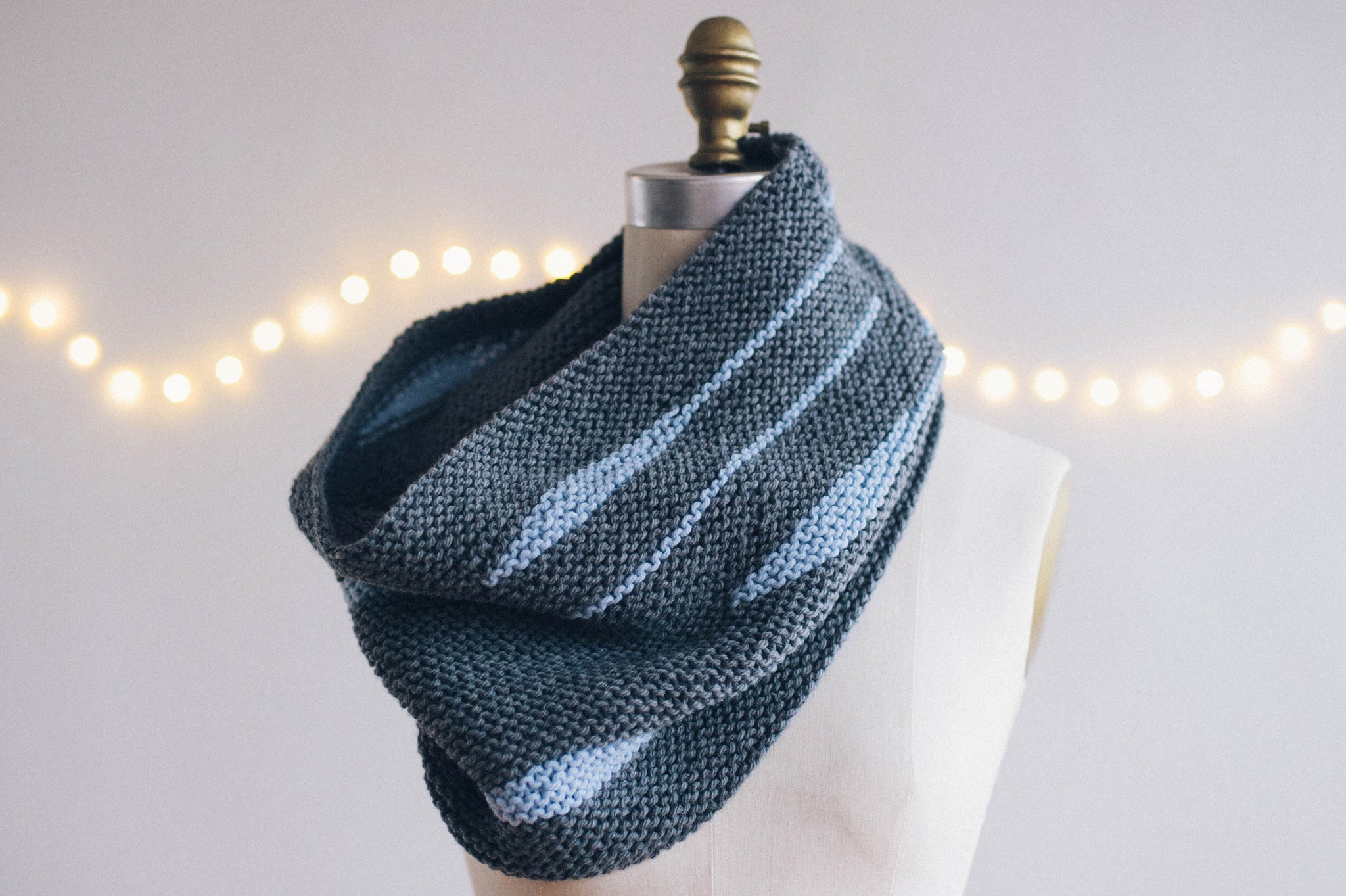 husk cowl knitting pattern – Quince & Co.