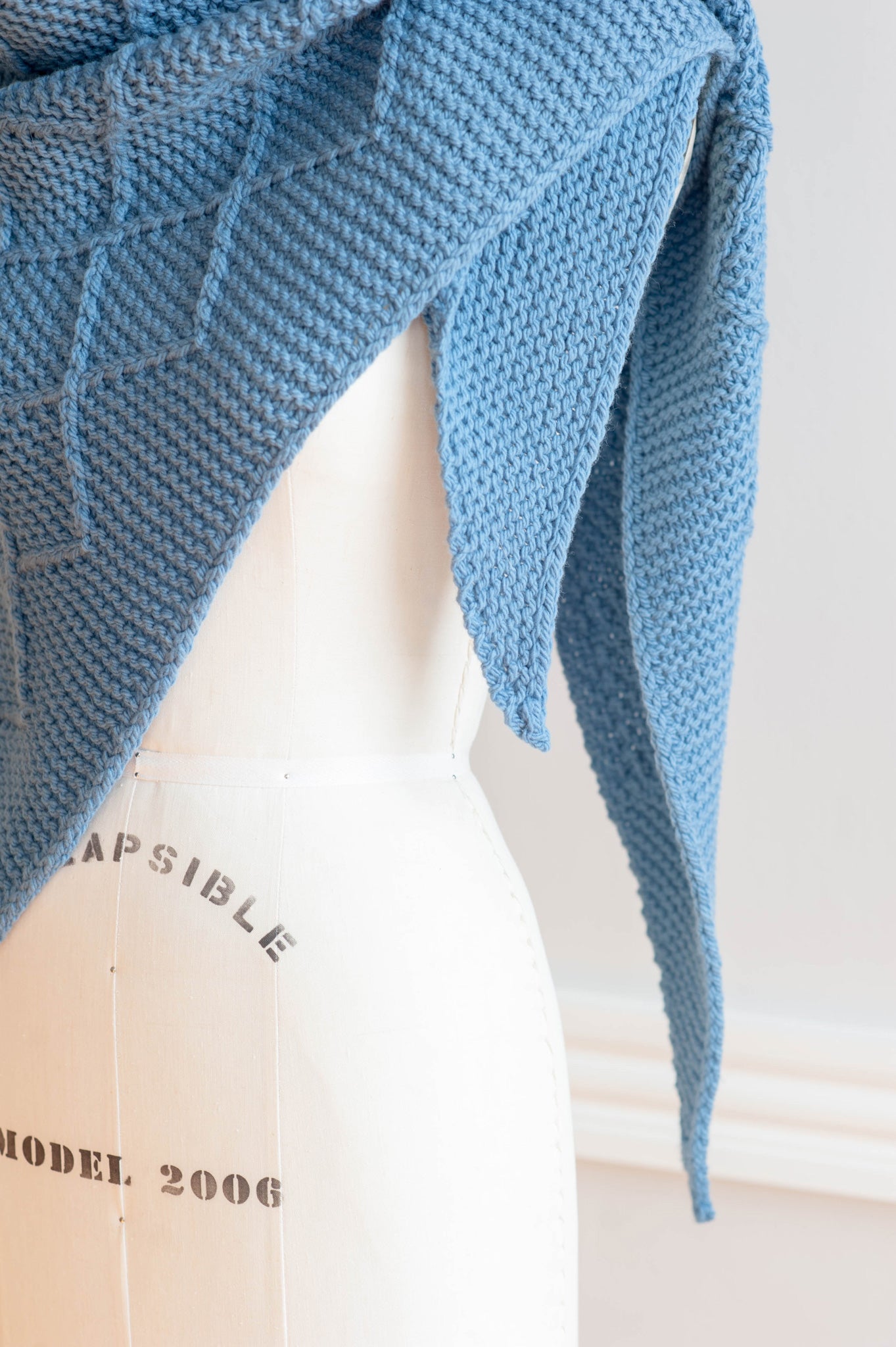 meander shawl knitting pattern – Quince & Co.