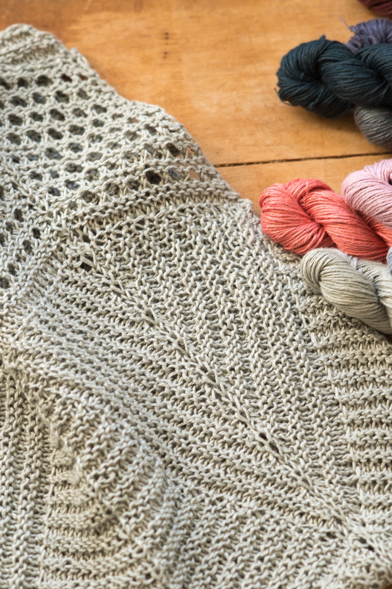 villa cowl knitting pattern – Quince & Co.