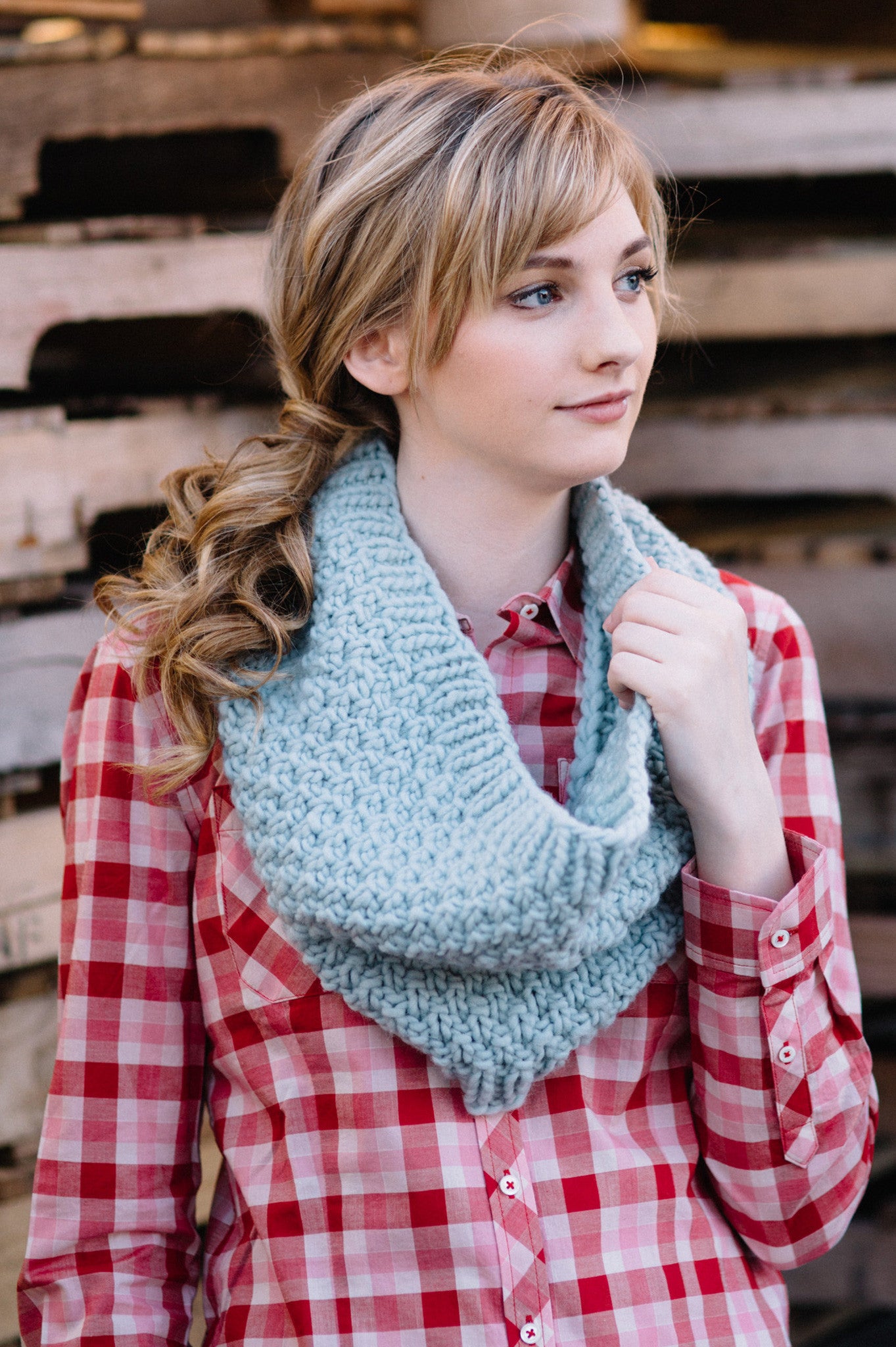 big texture cowl knitting pattern – Quince & Co.